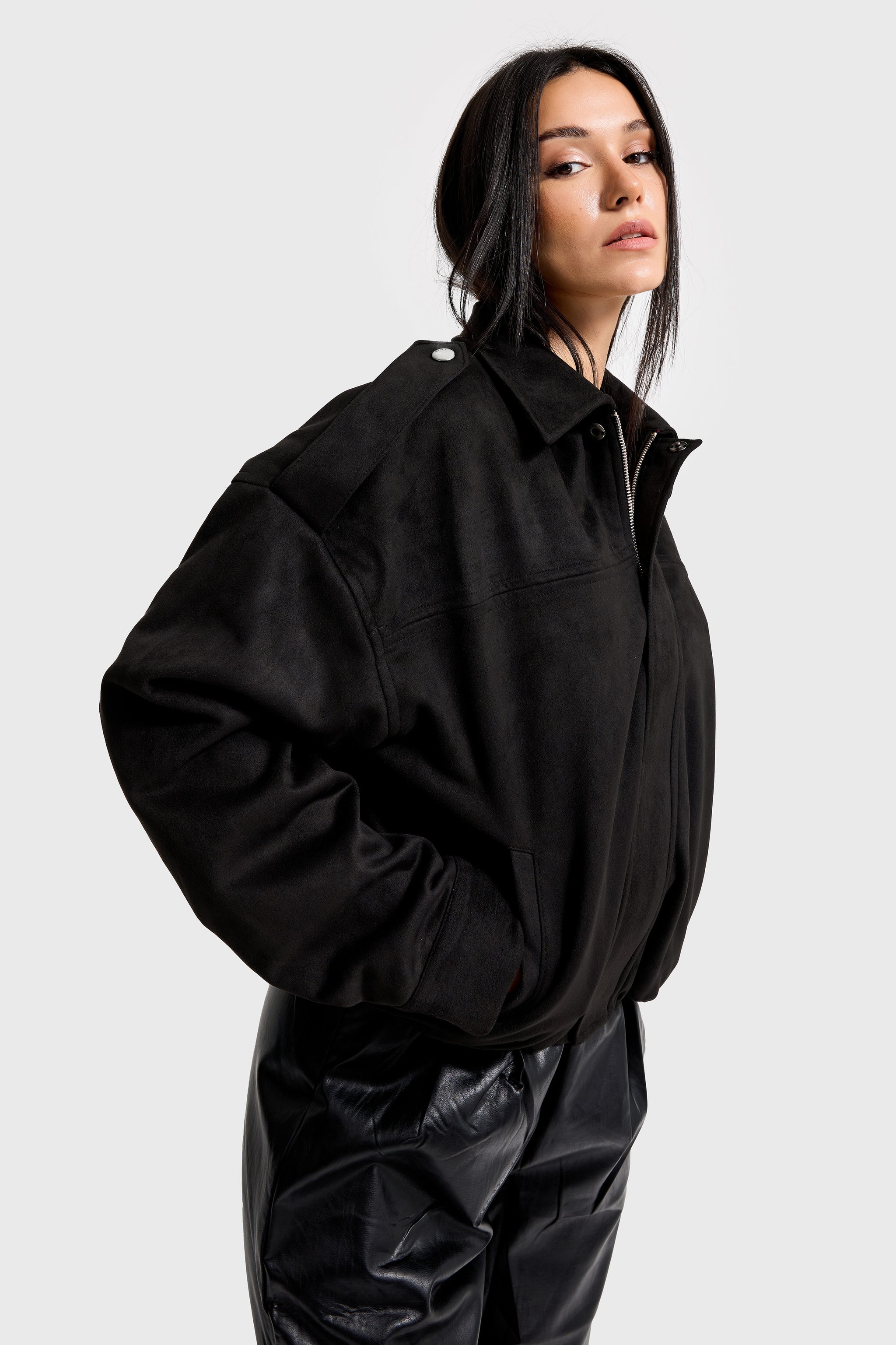 Kadın Siyah Süet Kumaş Bomber Fit Bol Kesim Ceket